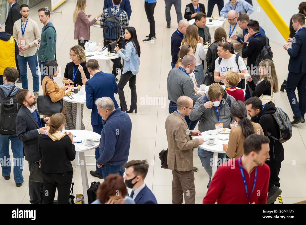 Group of people having coffee break during conference Stock Photo - Alamy