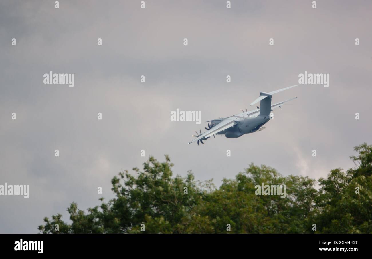 Raf cargo aircraft hi-res stock photography and images - Alamy