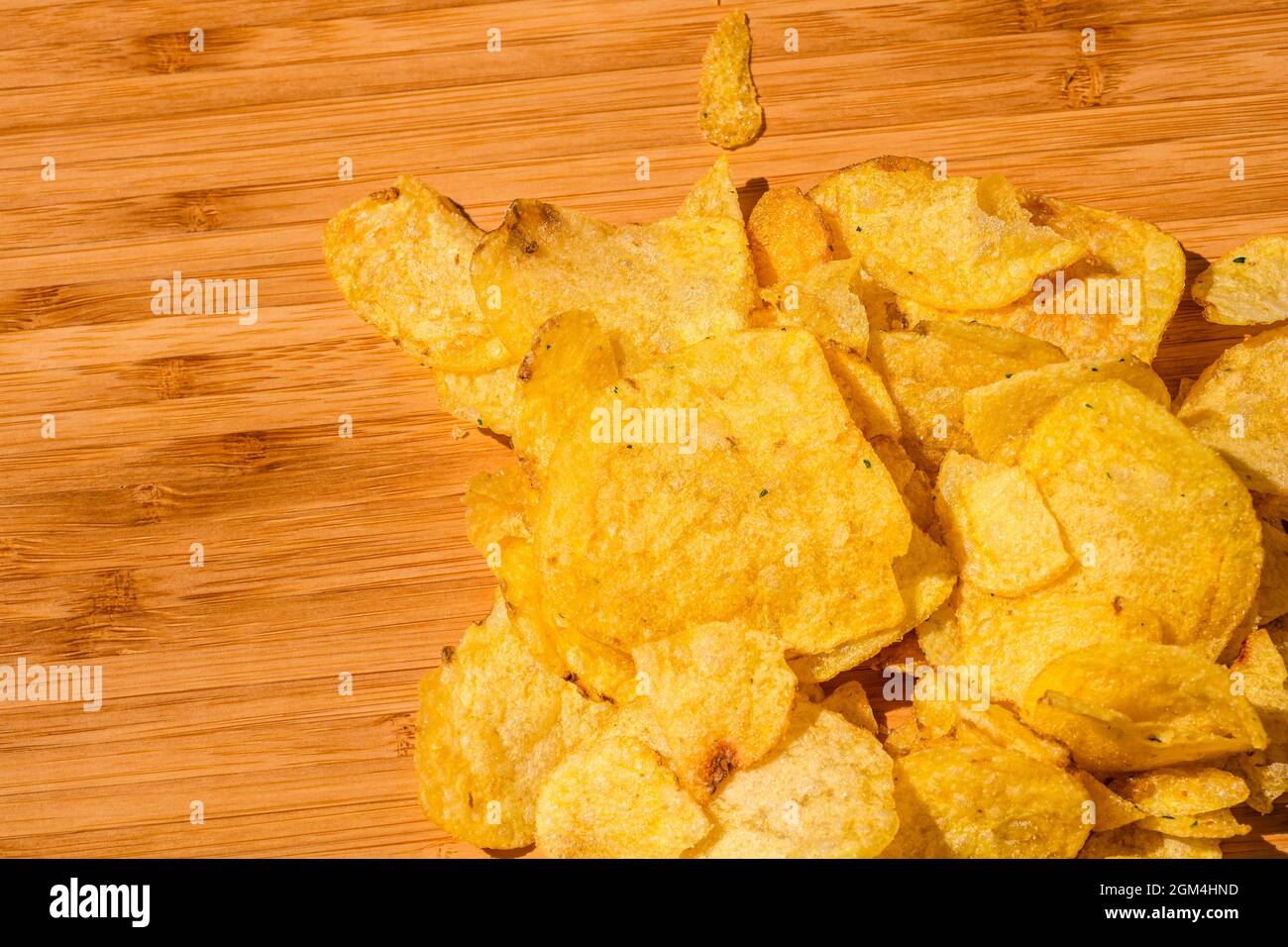 Closeup of delicious crunchy potato chips Stock Photo - Alamy