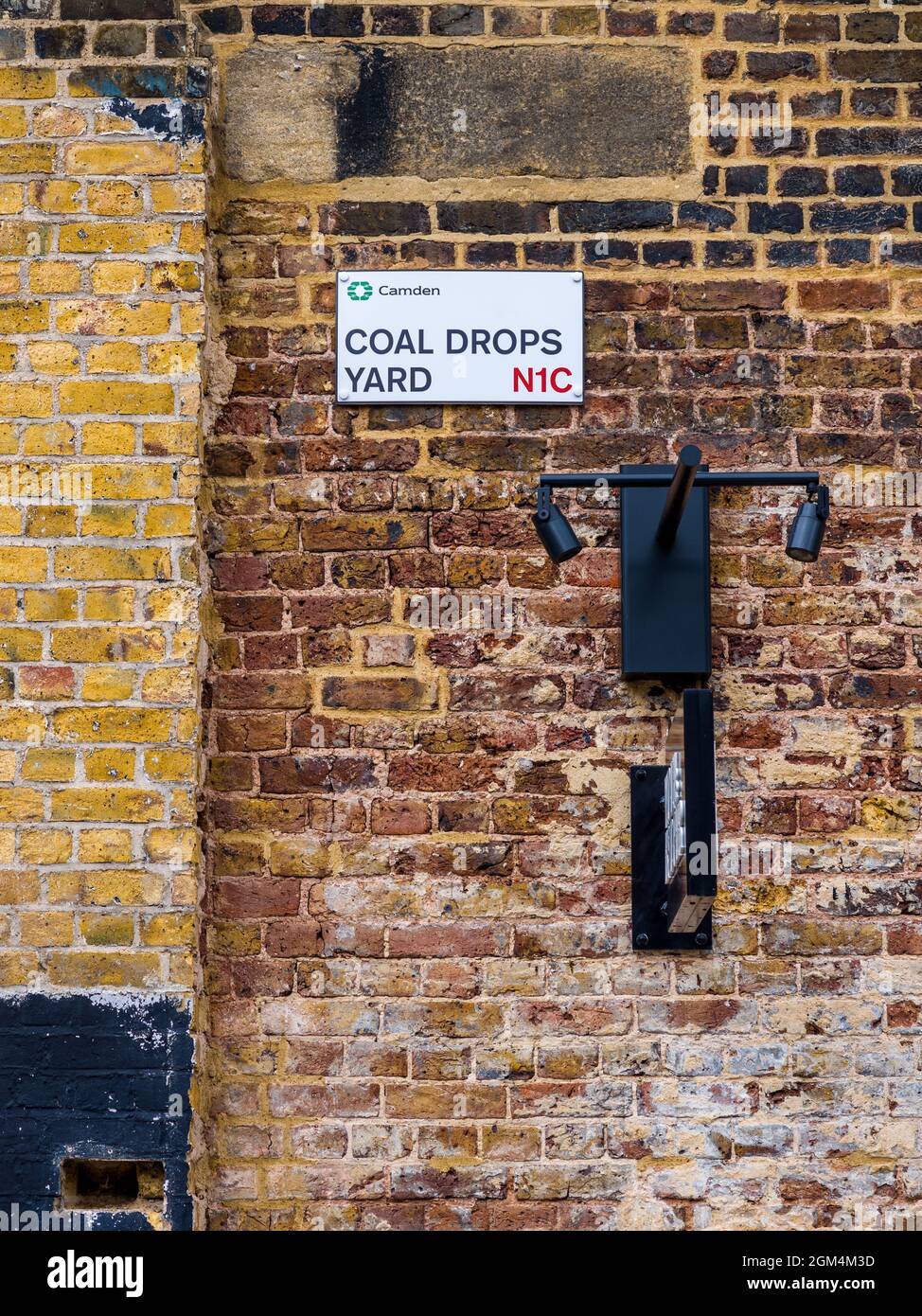 Coal drops yard street sign london hi-res stock photography and images ...