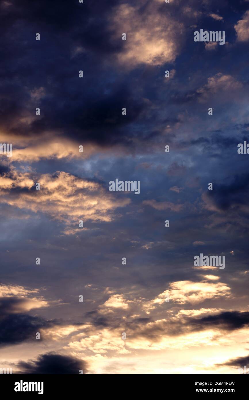 Cloudysky hi-res stock photography and images - Alamy