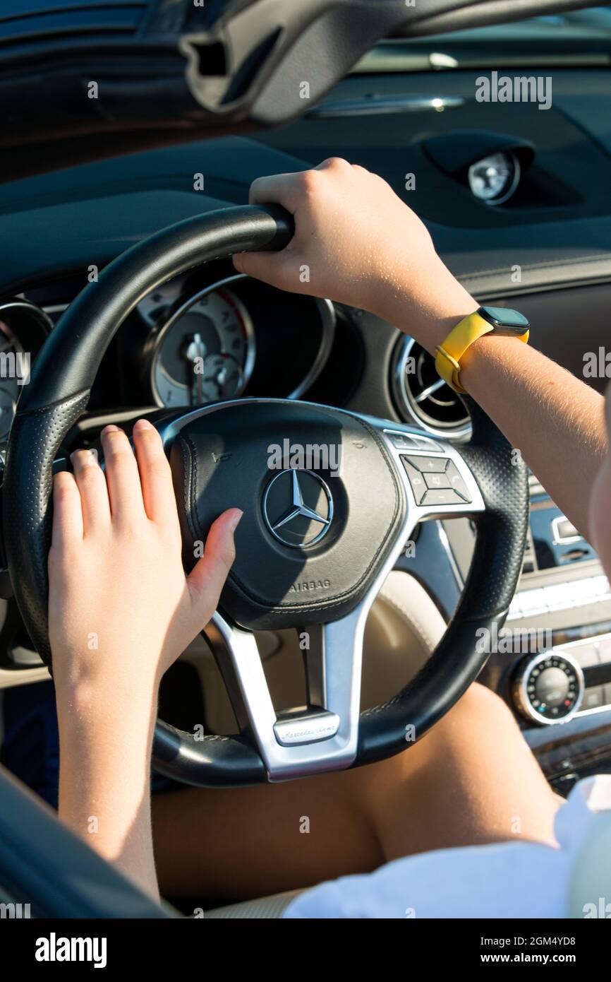 Mercedes steering wheel hands hi-res stock photography and images - Alamy
