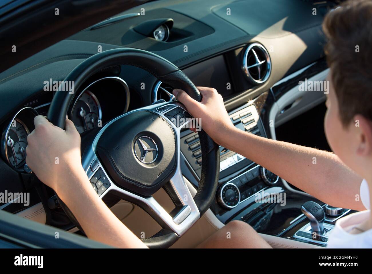 Mercedes steering wheel hands hi-res stock photography and images - Alamy