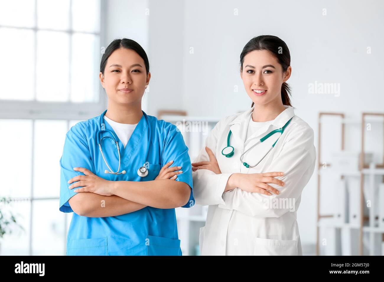 Asian doctors hi-res stock photography and images - Alamy