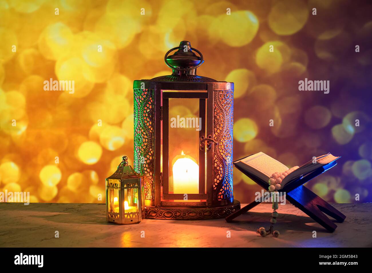 Islamic lamps hi-res stock photography and images - Alamy