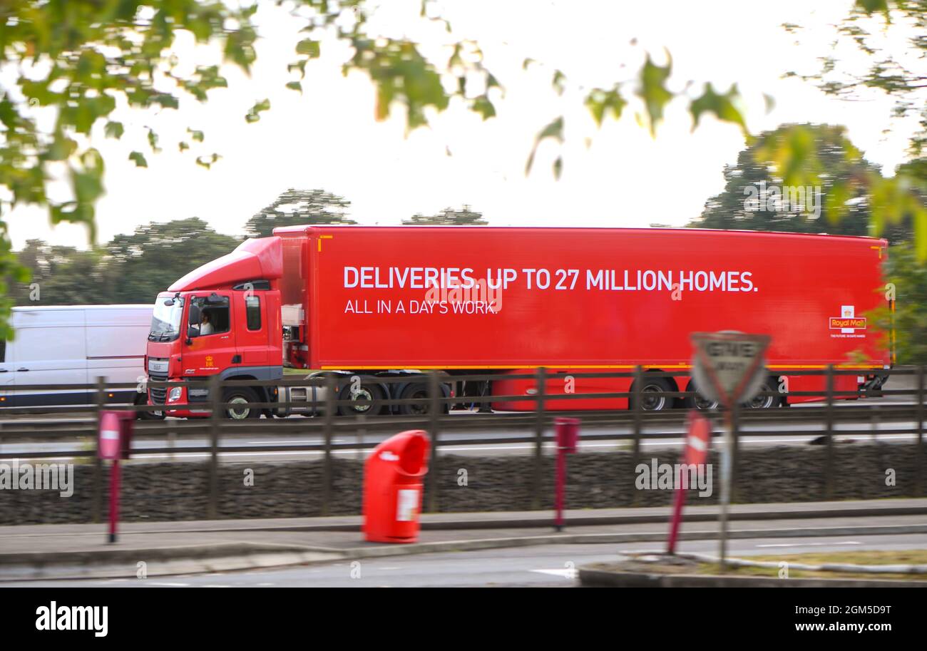 Royal mail truck hi-res stock photography and images - Alamy