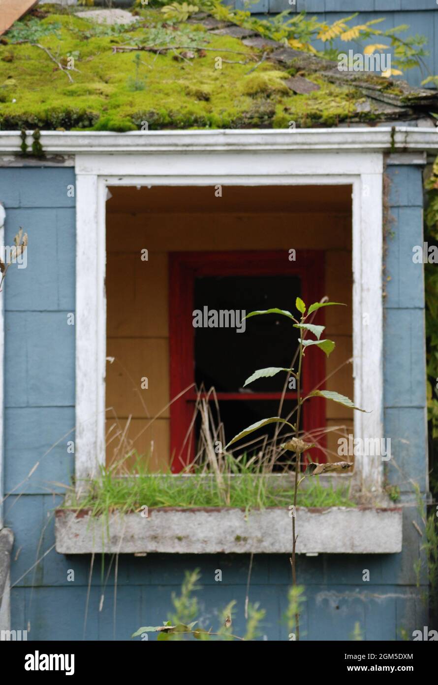 Condemned farm house Stock Photo - Alamy