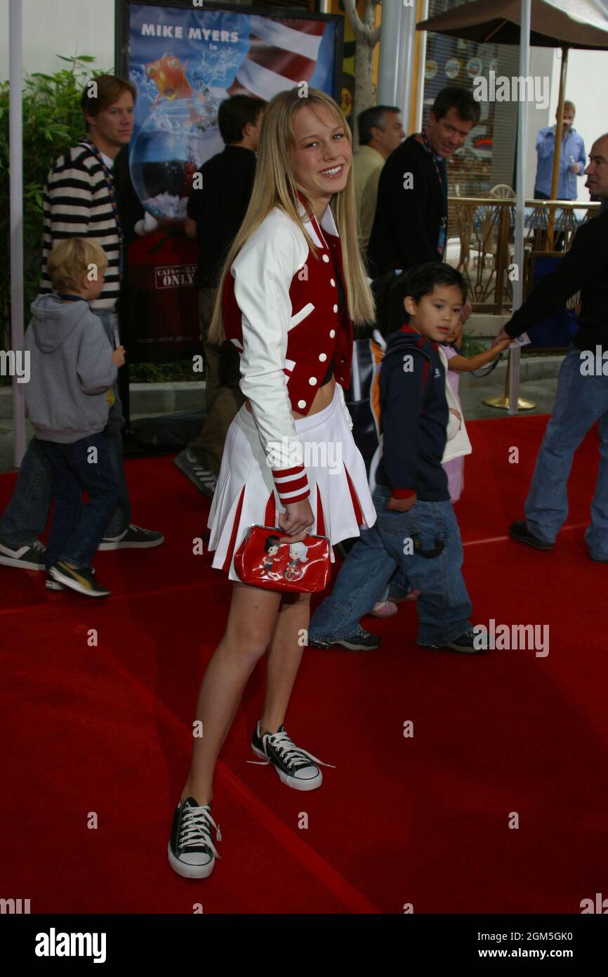 Brie Larson 11/08/03 "The Cat in the Hat" Premiere at Universal Studios ...