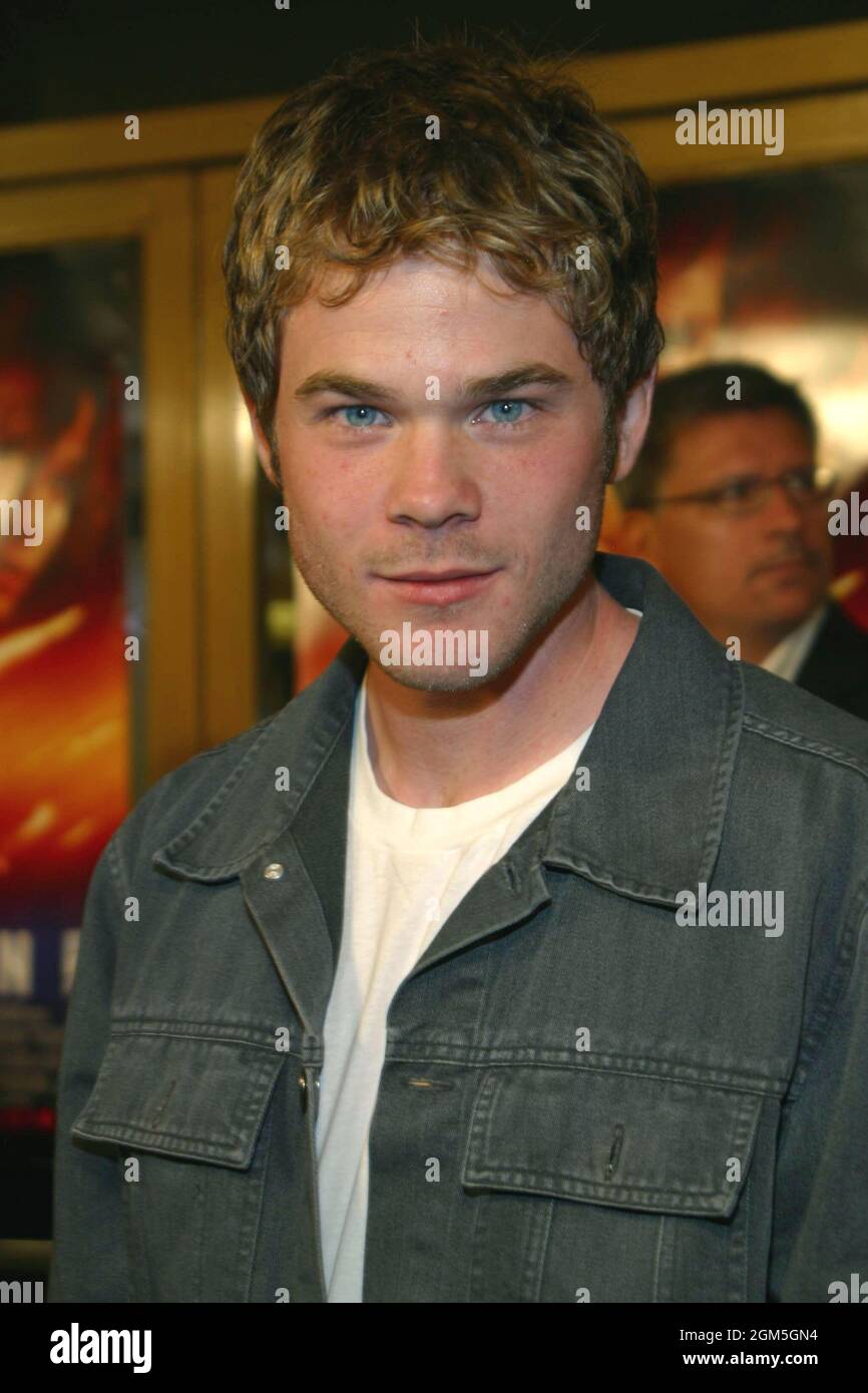 Shawn Ashmore 11/19/03 TIMELINE at Mann National Theatre, Westwood ...