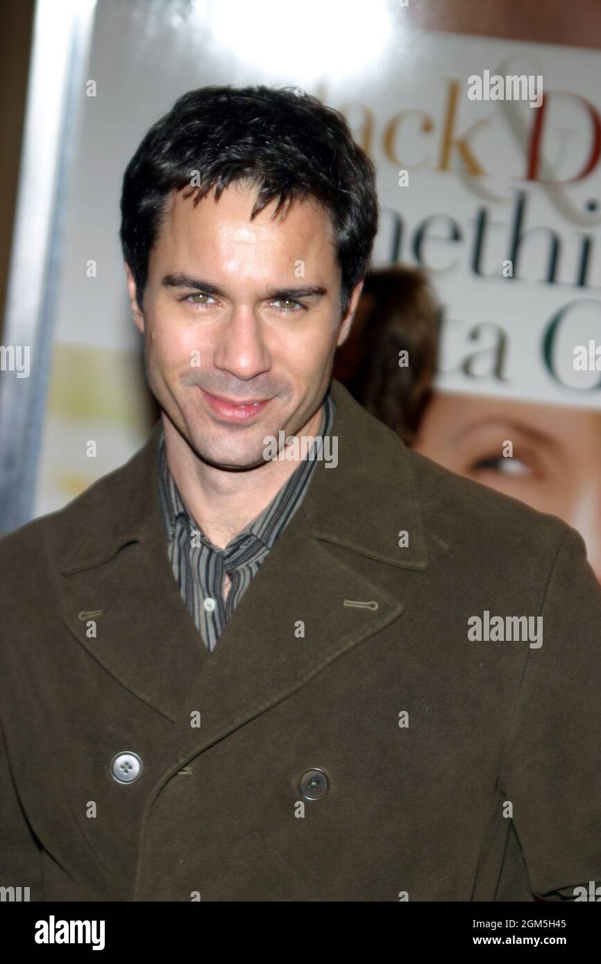 Eric McCormack 12/08/03 SOMETHING'S GOTTA GIVE at Mann Village Theatre ...