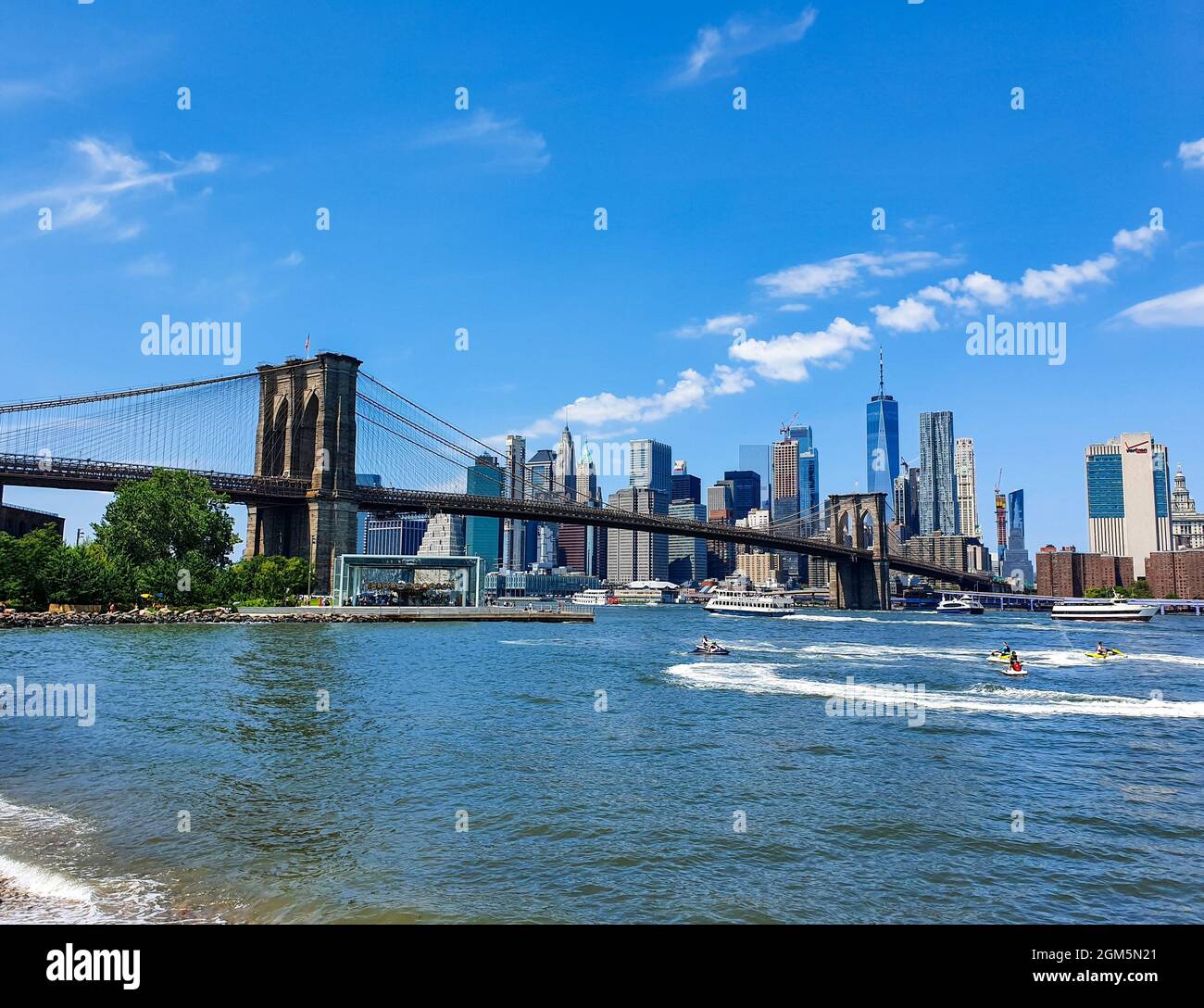 View from Dumbo over Brooklyn bridge and lower Manhatten Stock Photo ...
