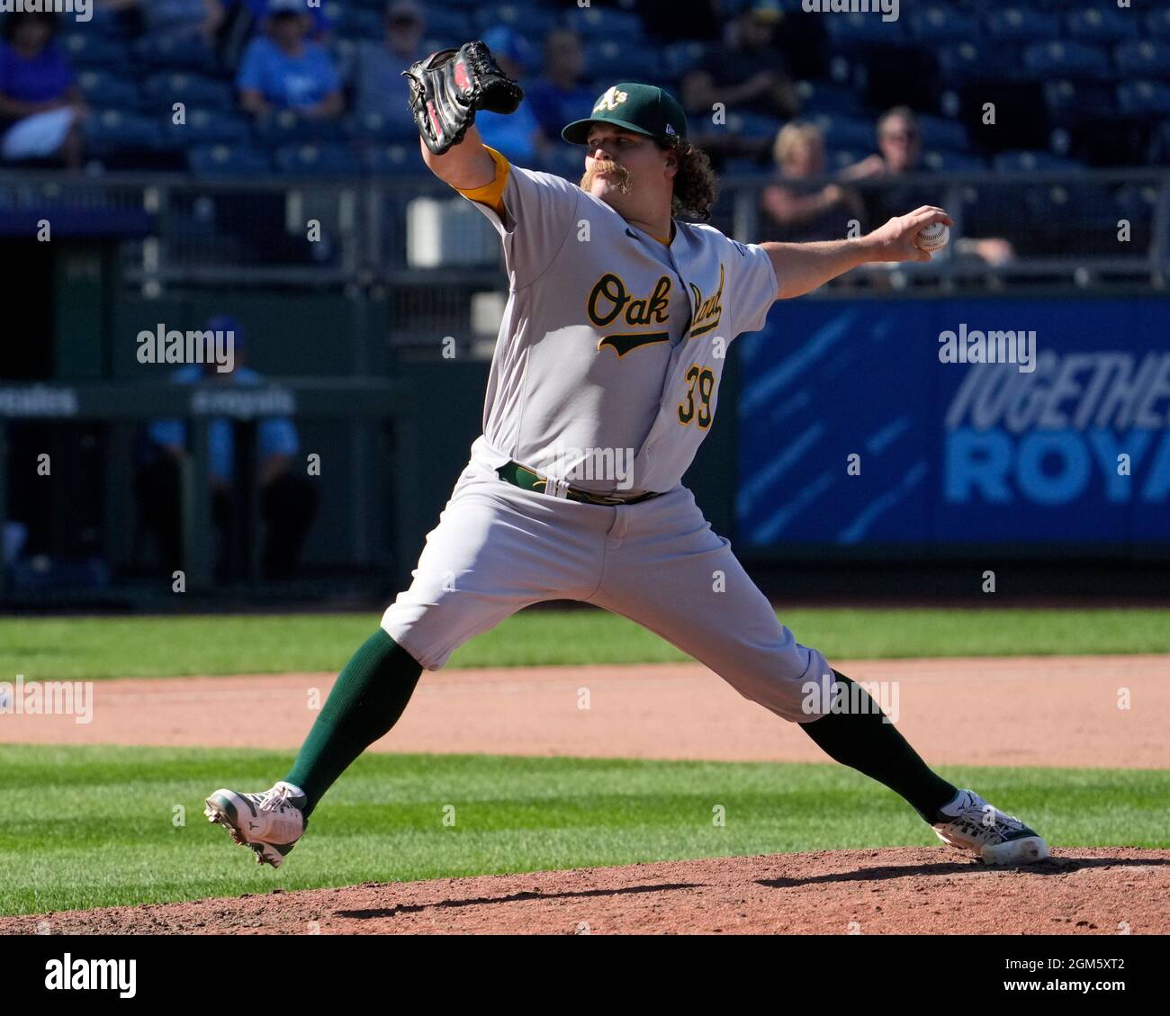SEP 16, 2021: Oakland Athletics relief pitcher Andrew Chafin (39 ...