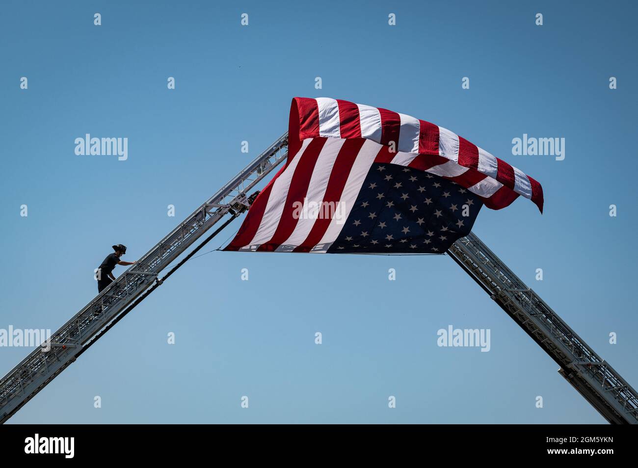 Upside down american flag hi-res stock photography and images - Alamy