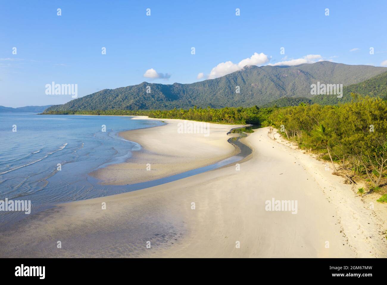 Aerial view of Noah Beach in the tropical Daintree region in far north ...