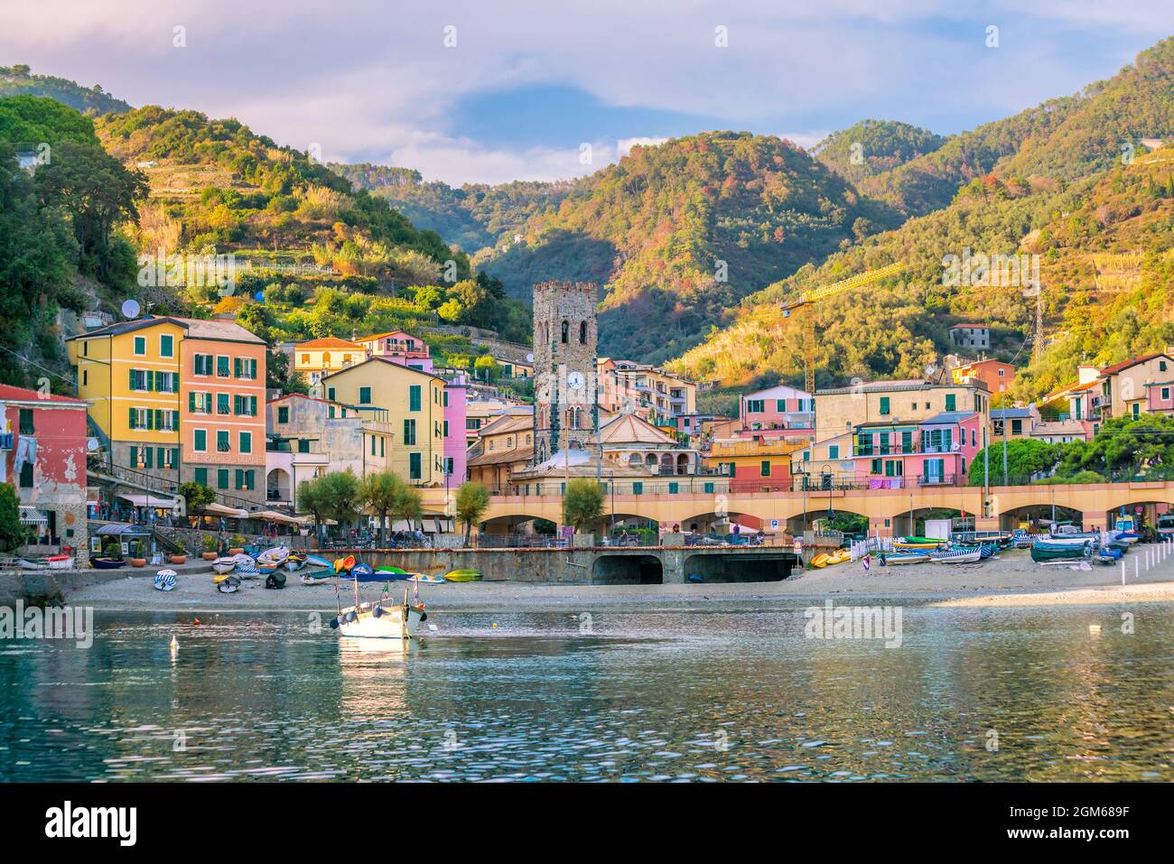 Monterosso al Mare, old seaside villages of the Cinque Terre on the ...
