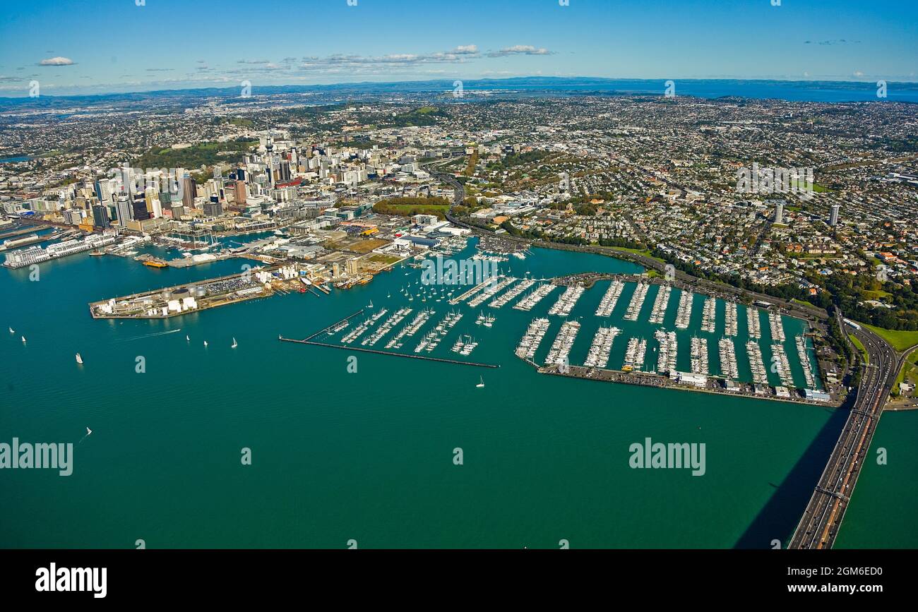 Auckland Central waterfront Stock Photo - Alamy