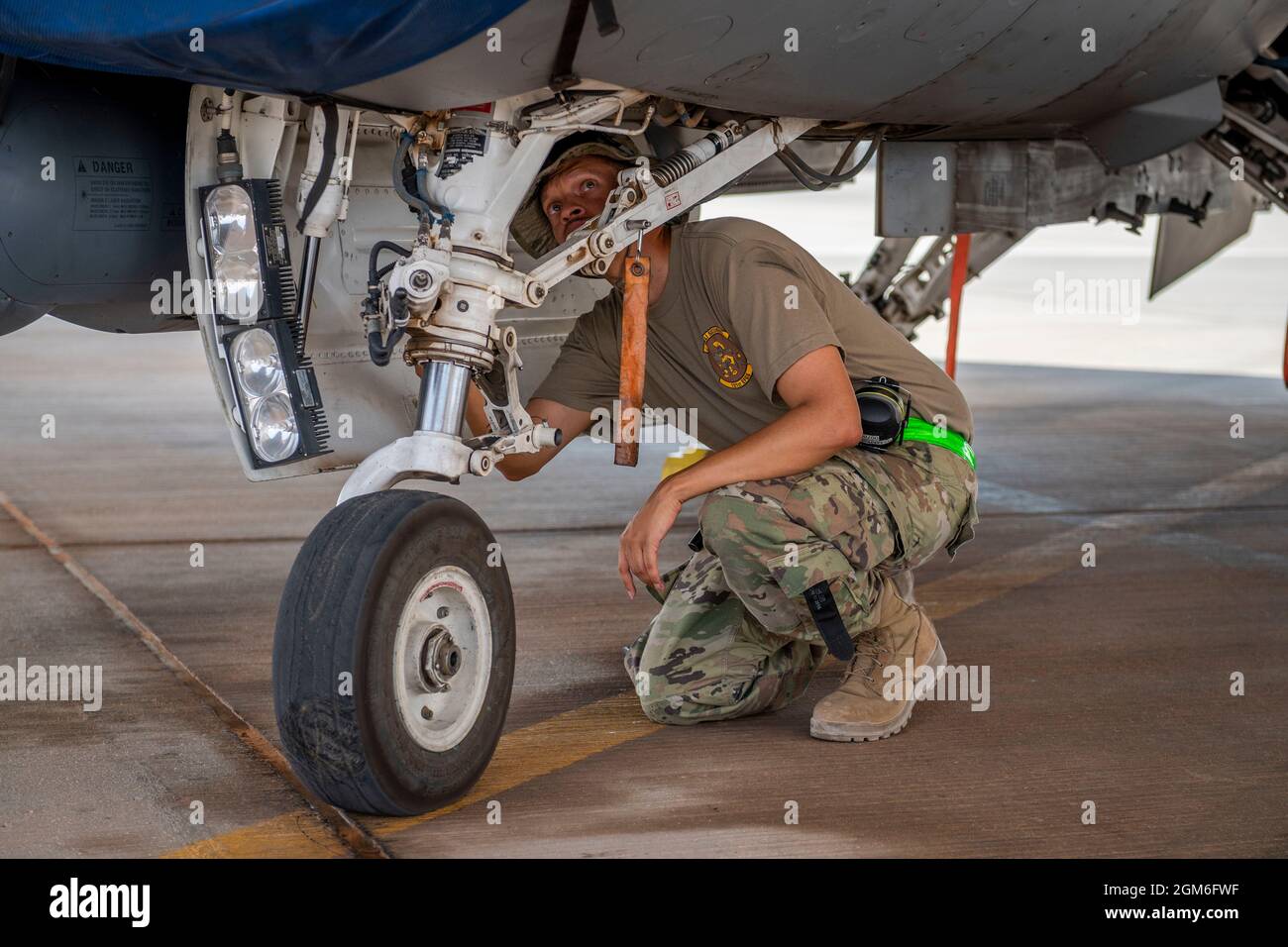 A U.S. Air Force crew chief with the 121st Expeditionary Fighter ...