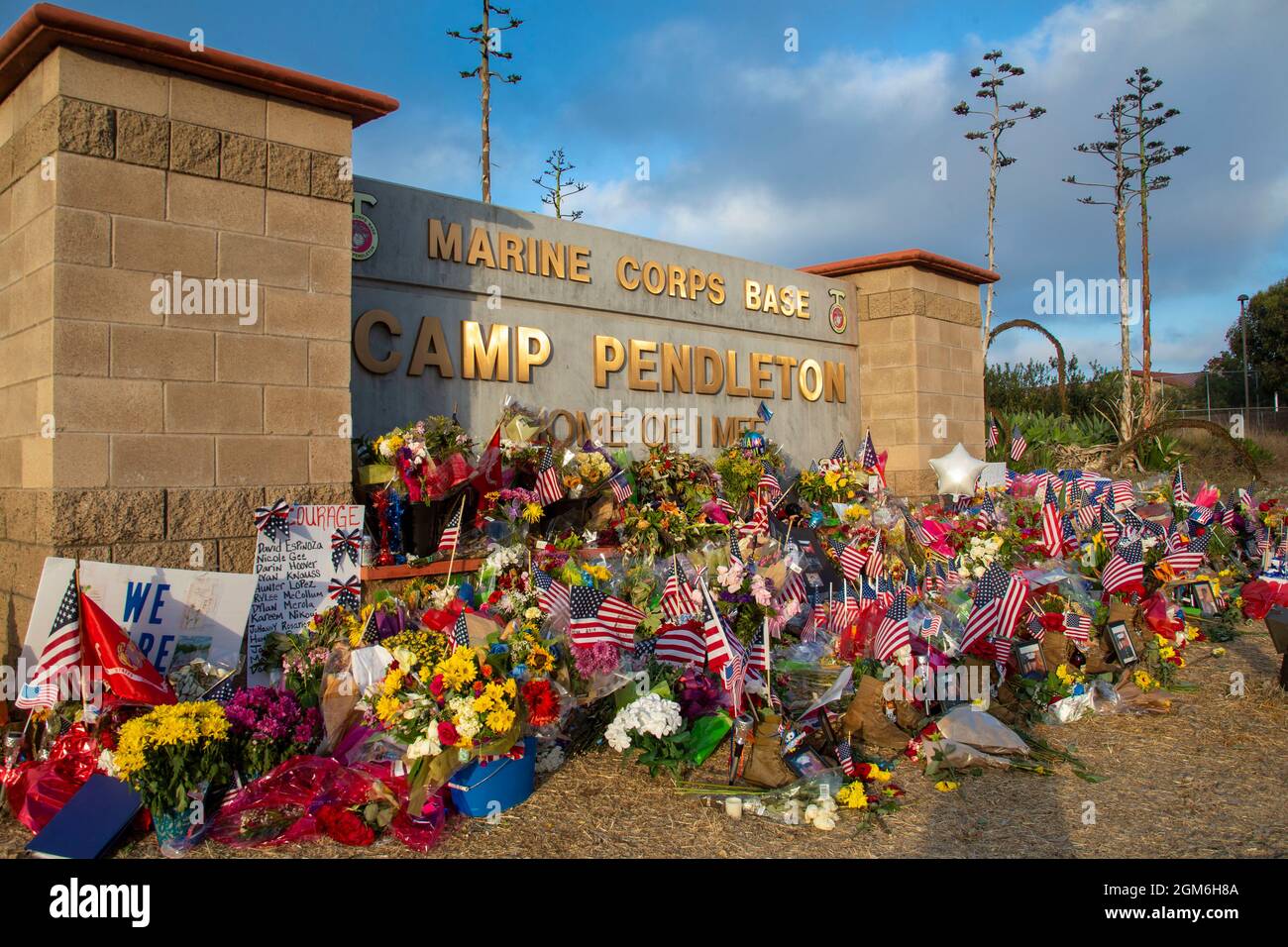 Camp pendleton gate hi-res stock photography and images - Alamy