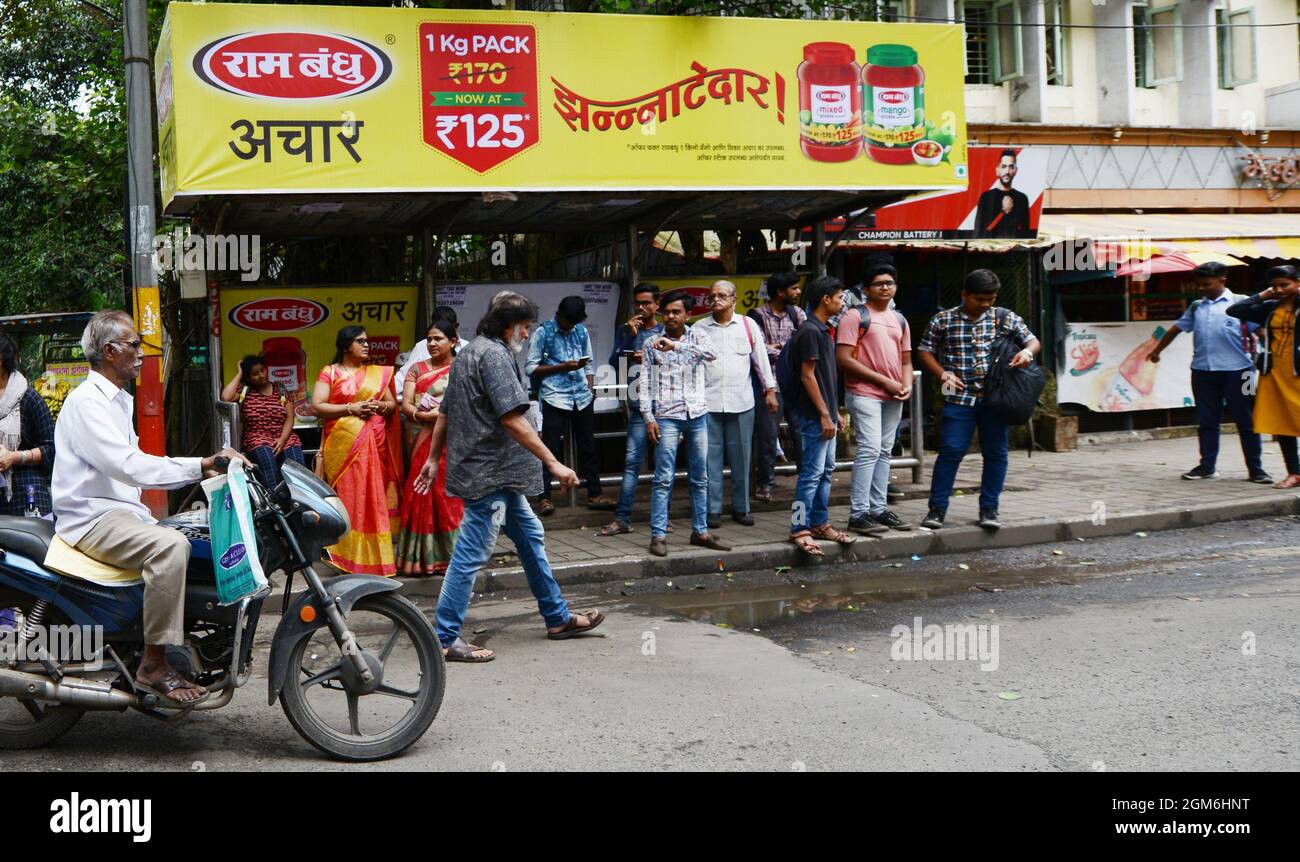 The vibrant streets in central Pune, India Stock Photo - Alamy