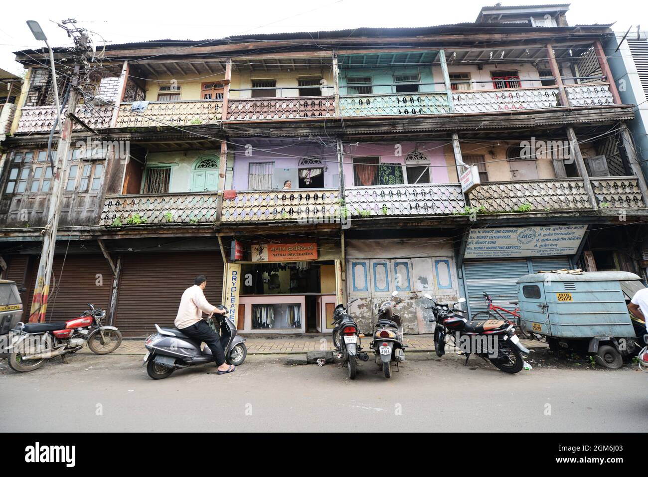 Beautiful old houses on Boottee street in Pune, India Stock Photo - Alamy