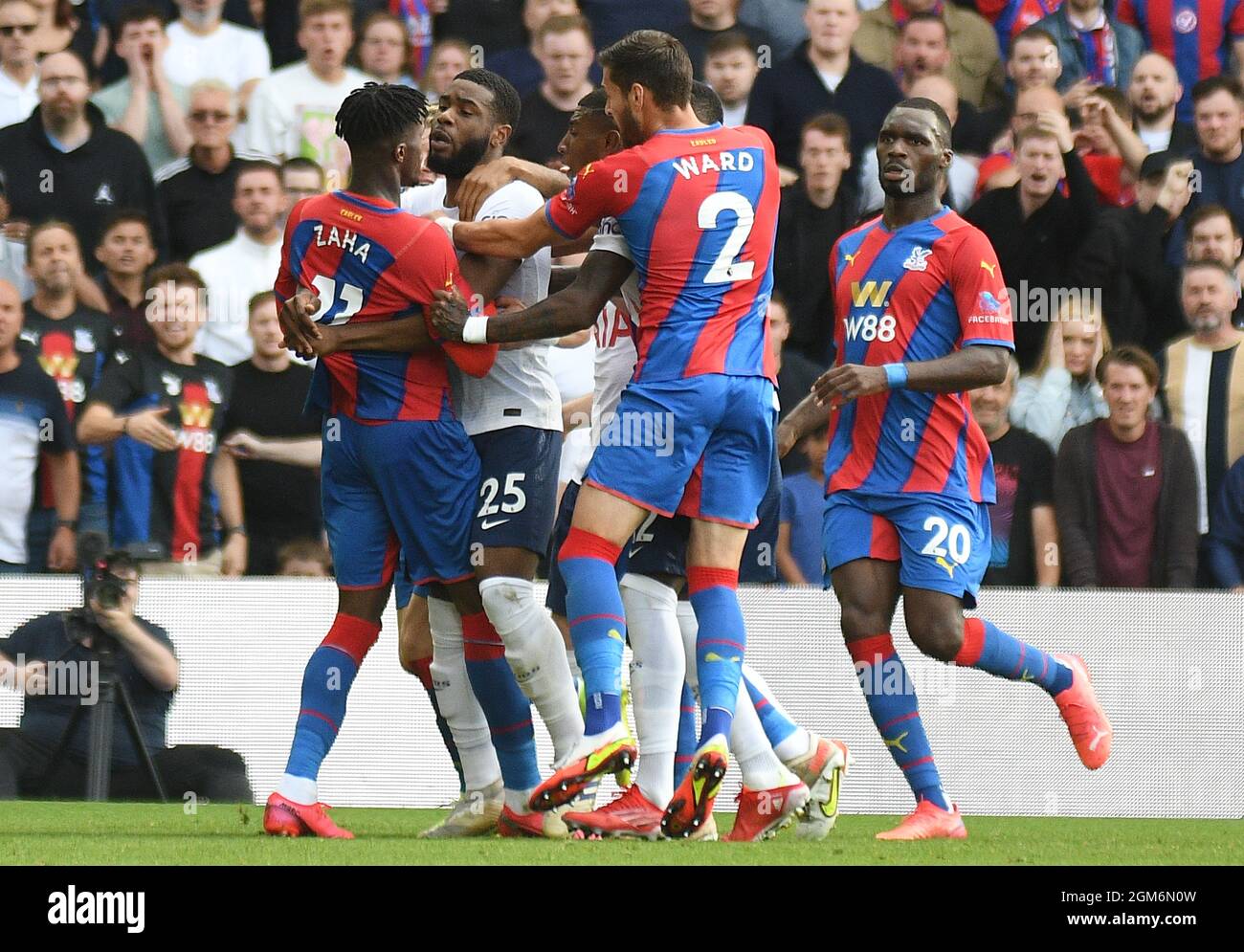 Soccer players fight game uk hi-res stock photography and images - Alamy