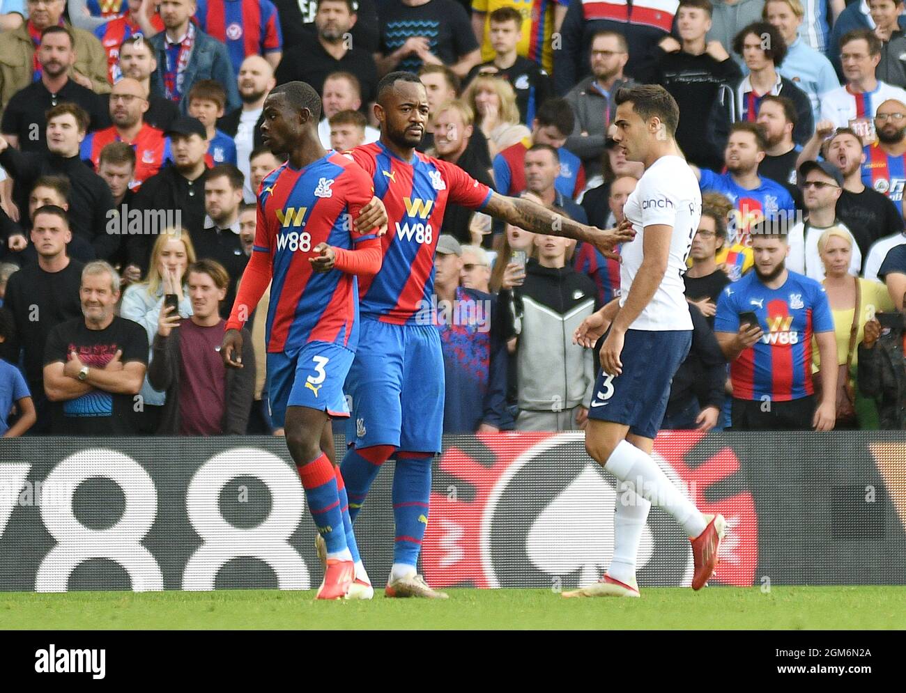 LONDON, ENGLAND - SEPTEMBER 11, 2021: Jordan Pierre Ayew of Palace ...