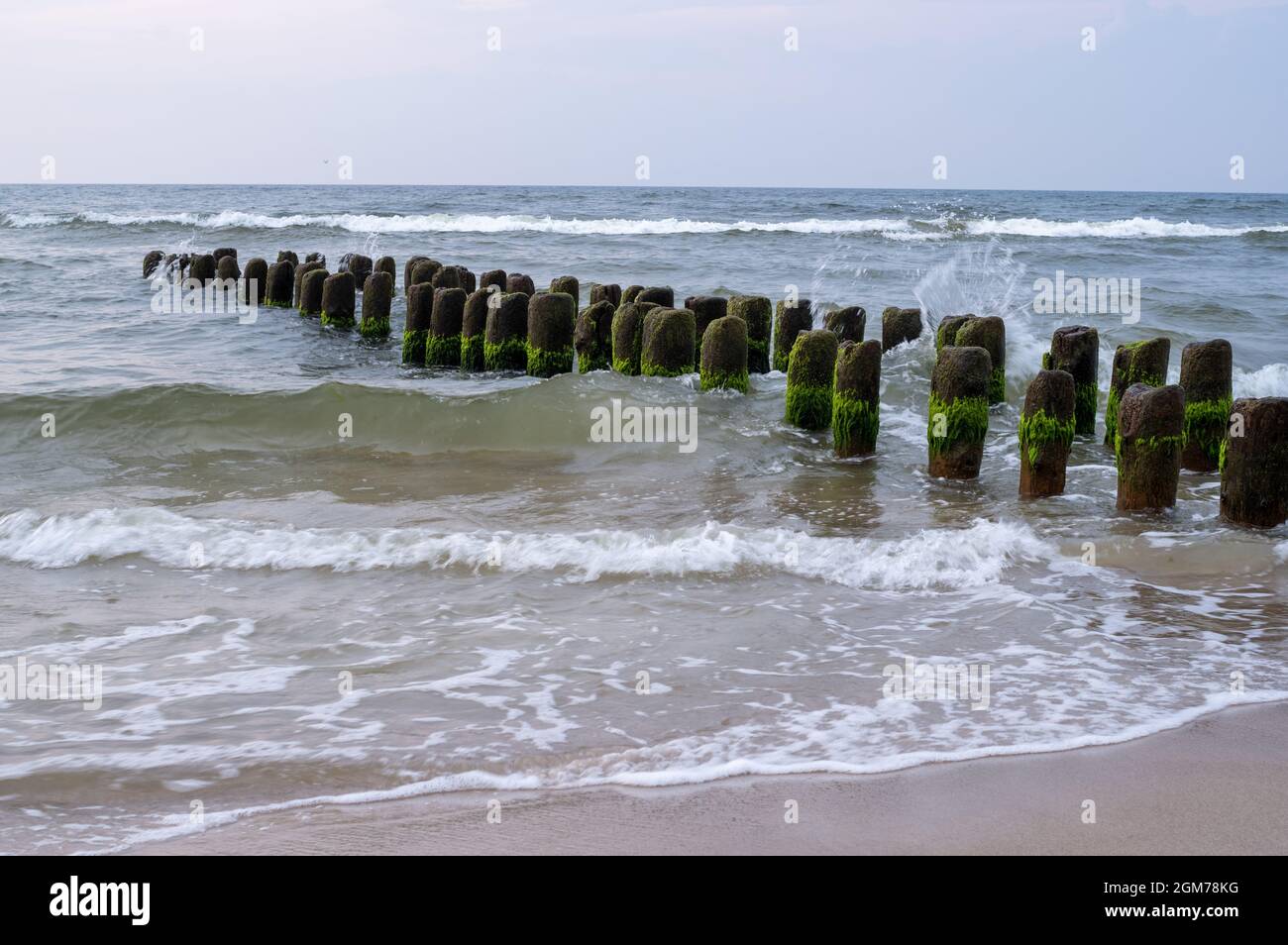 Breakwater barriers hi-res stock photography and images - Alamy