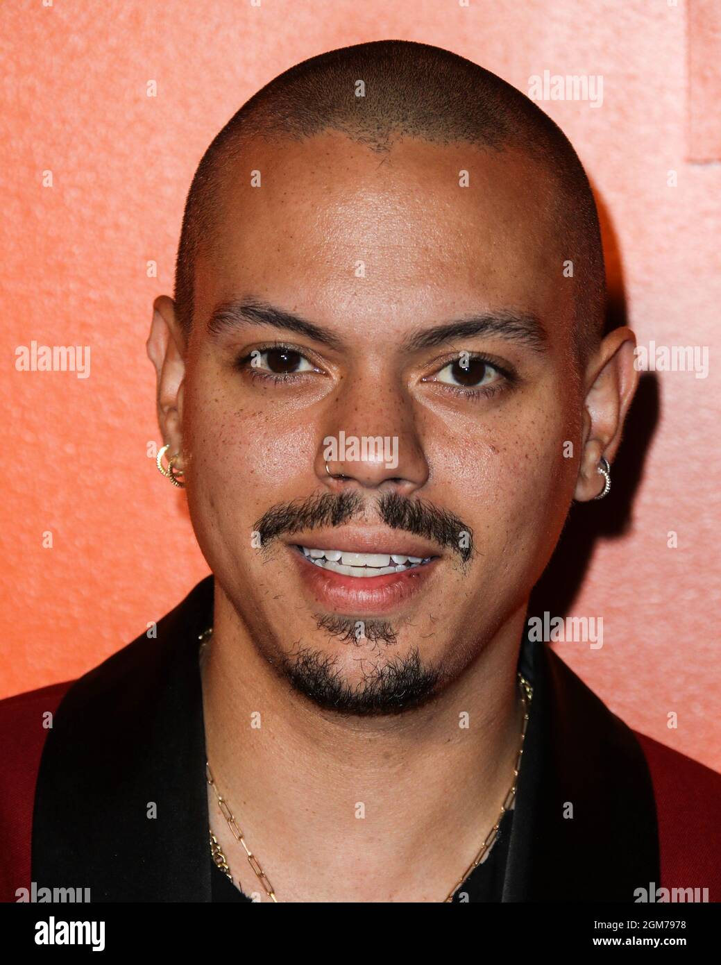 BEVERLY HILLS, LOS ANGELES, CALIFORNIA, USA - SEPTEMBER 16: Actor Evan ...