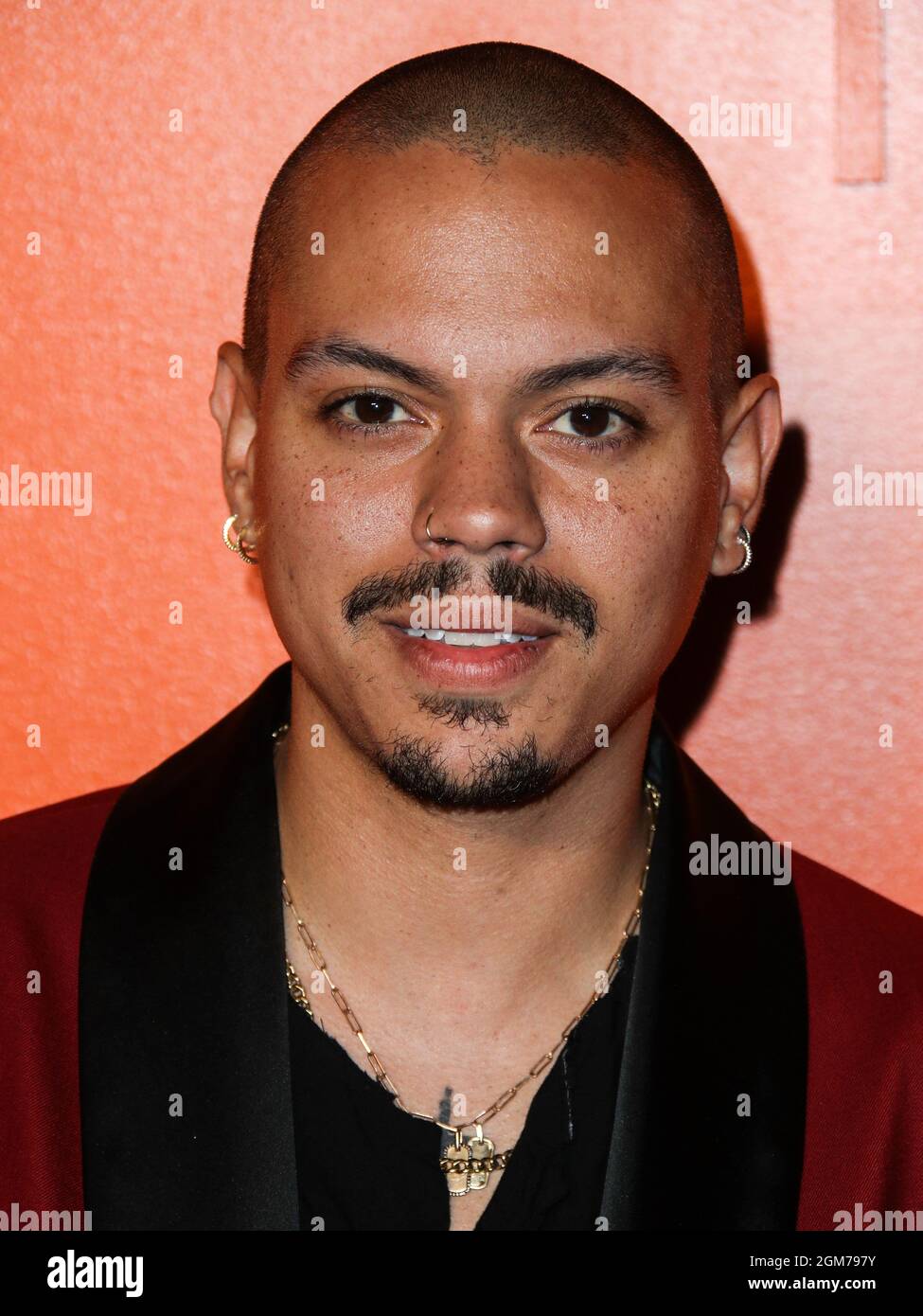 BEVERLY HILLS, LOS ANGELES, CALIFORNIA, USA - SEPTEMBER 16: Actor Evan ...