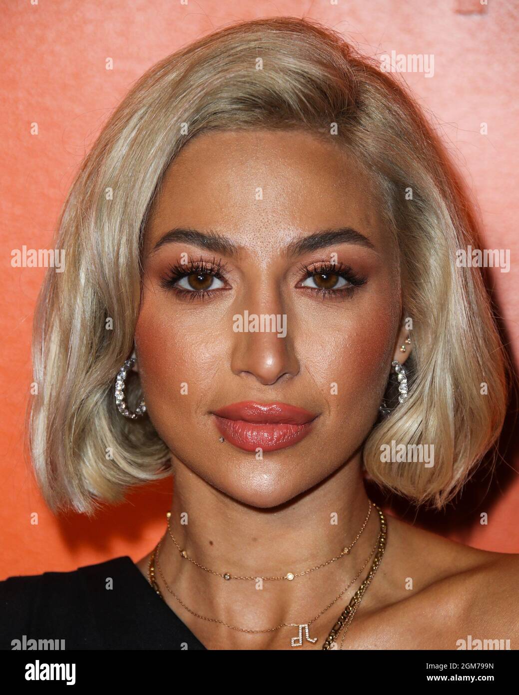 BEVERLY HILLS, LOS ANGELES, CALIFORNIA, USA - SEPTEMBER 16: Model Roz ...