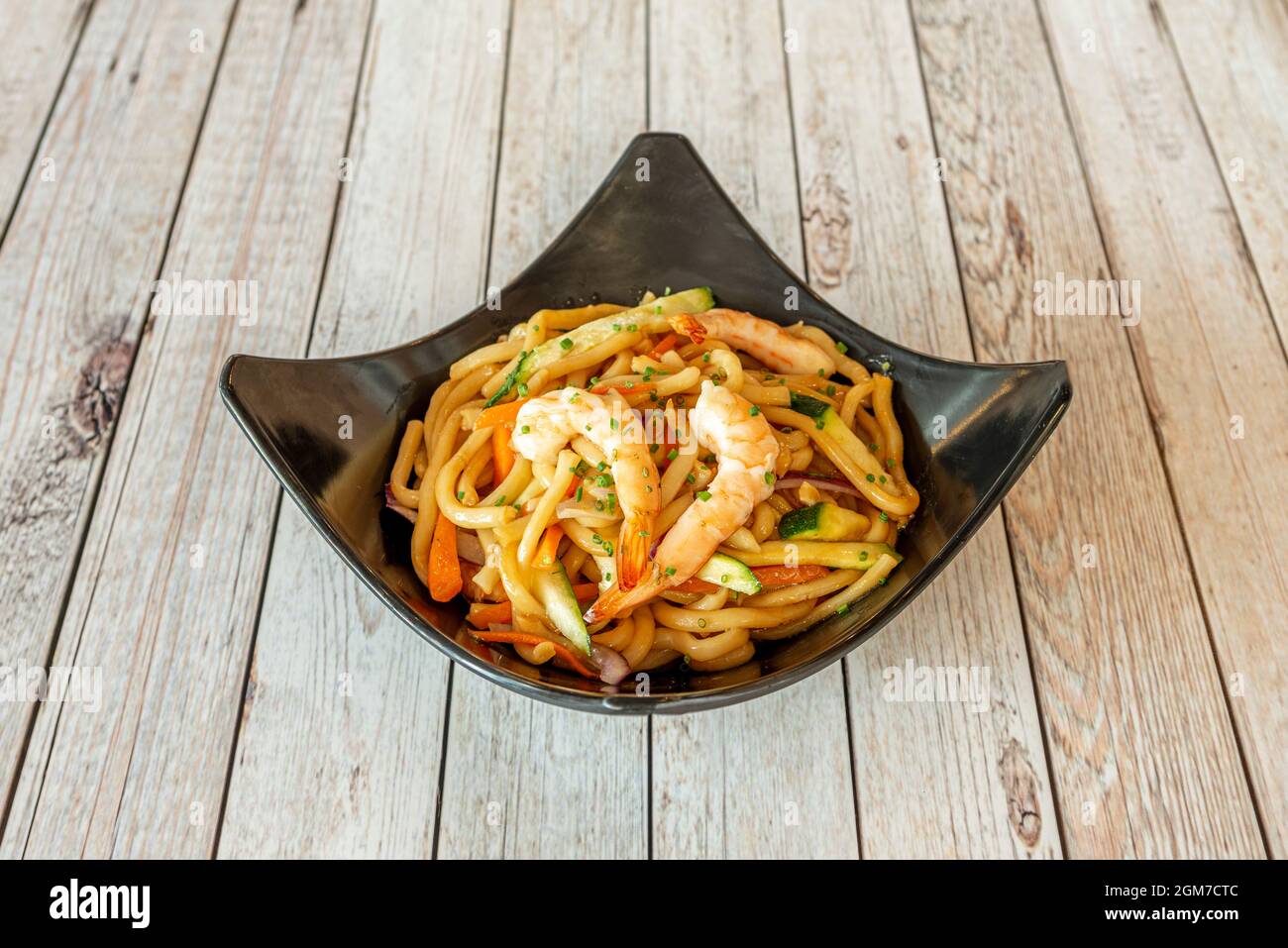 Cooked udon noodle and chopsticks hi-res stock photography and images ...