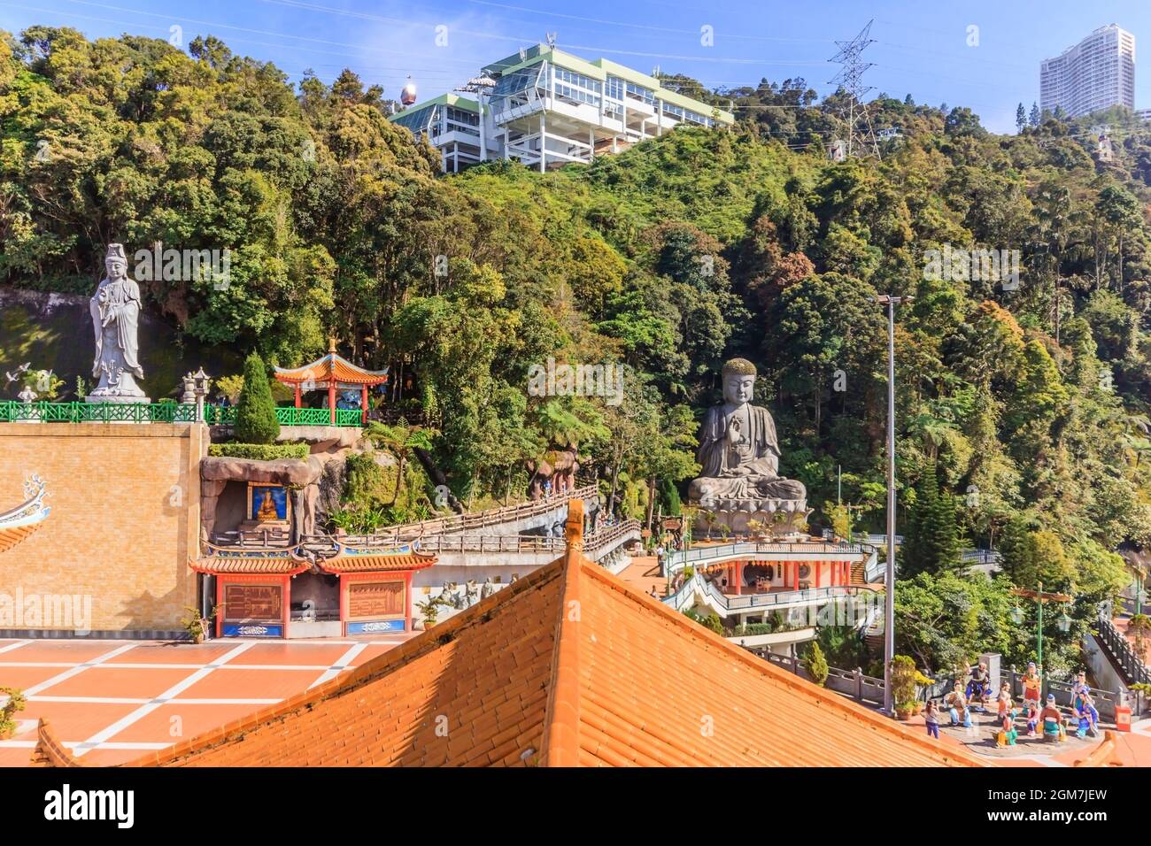 Large stone Buddha statue at Chin Swee Caves Temple in Genting ...