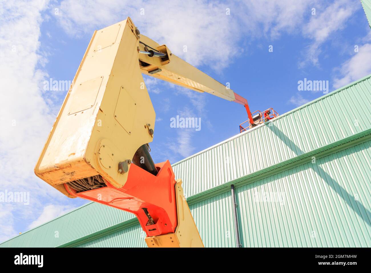 Articulated man lift hi-res stock photography and images - Alamy
