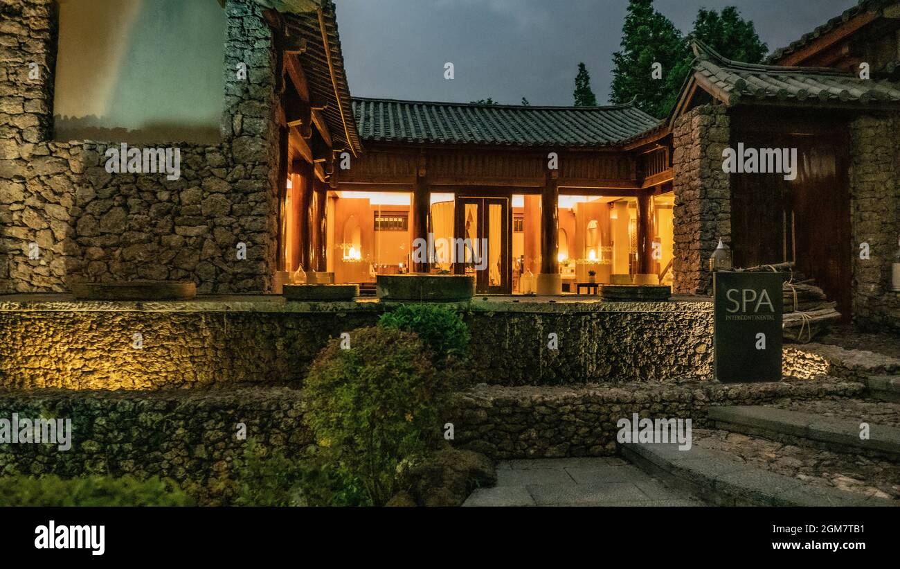 Ancient asian architecture modern building hi-res stock photography and ...