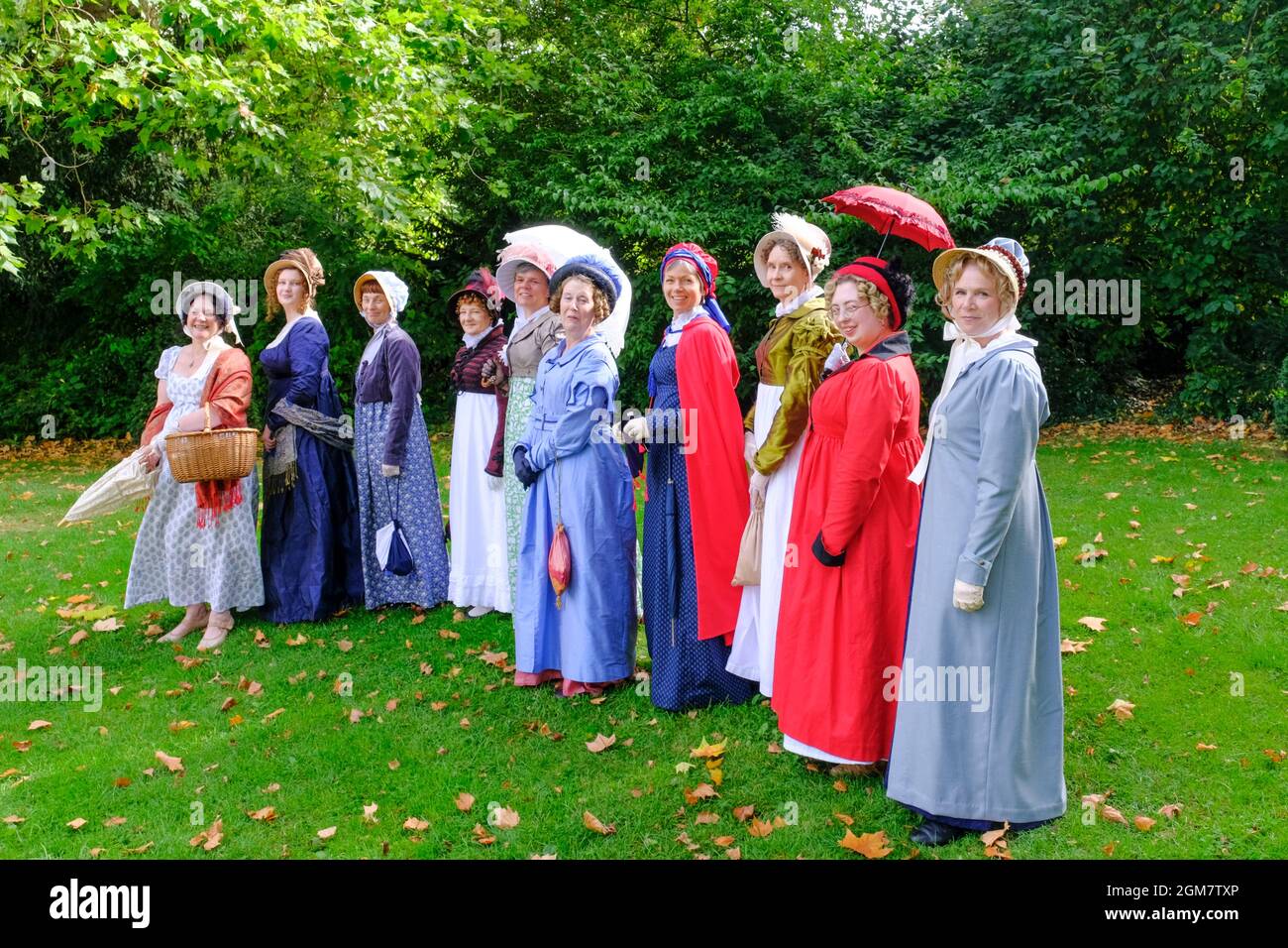 Ladies regency costume hi-res stock photography and images - Alamy
