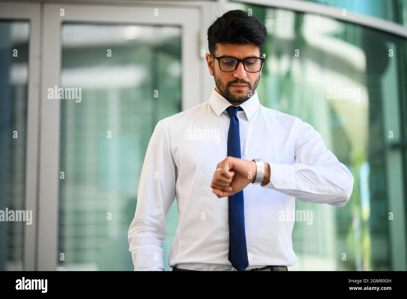 Clock watching work hi-res stock photography and images - Alamy