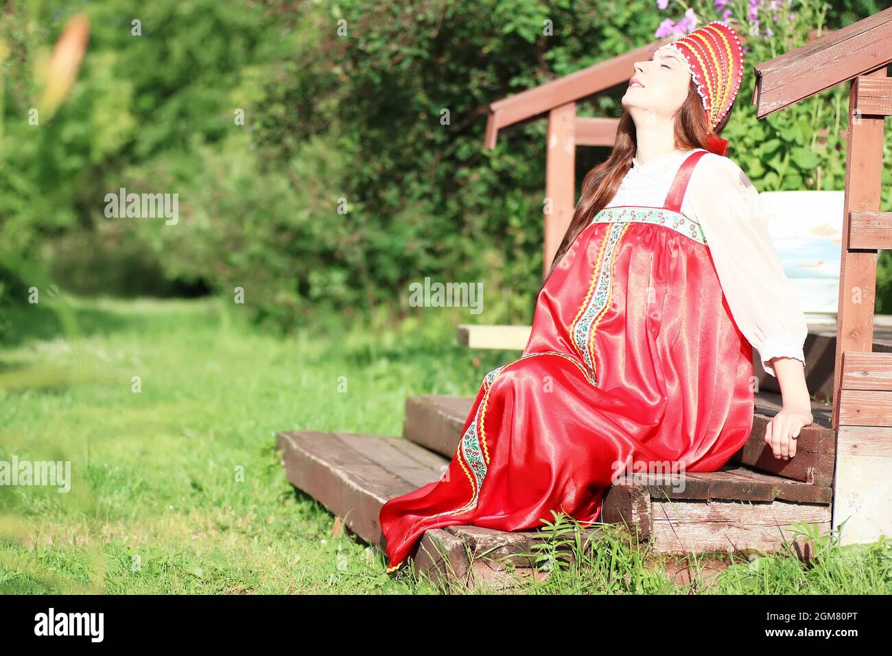 Slav woman in dress traditional Stock Photo - Alamy