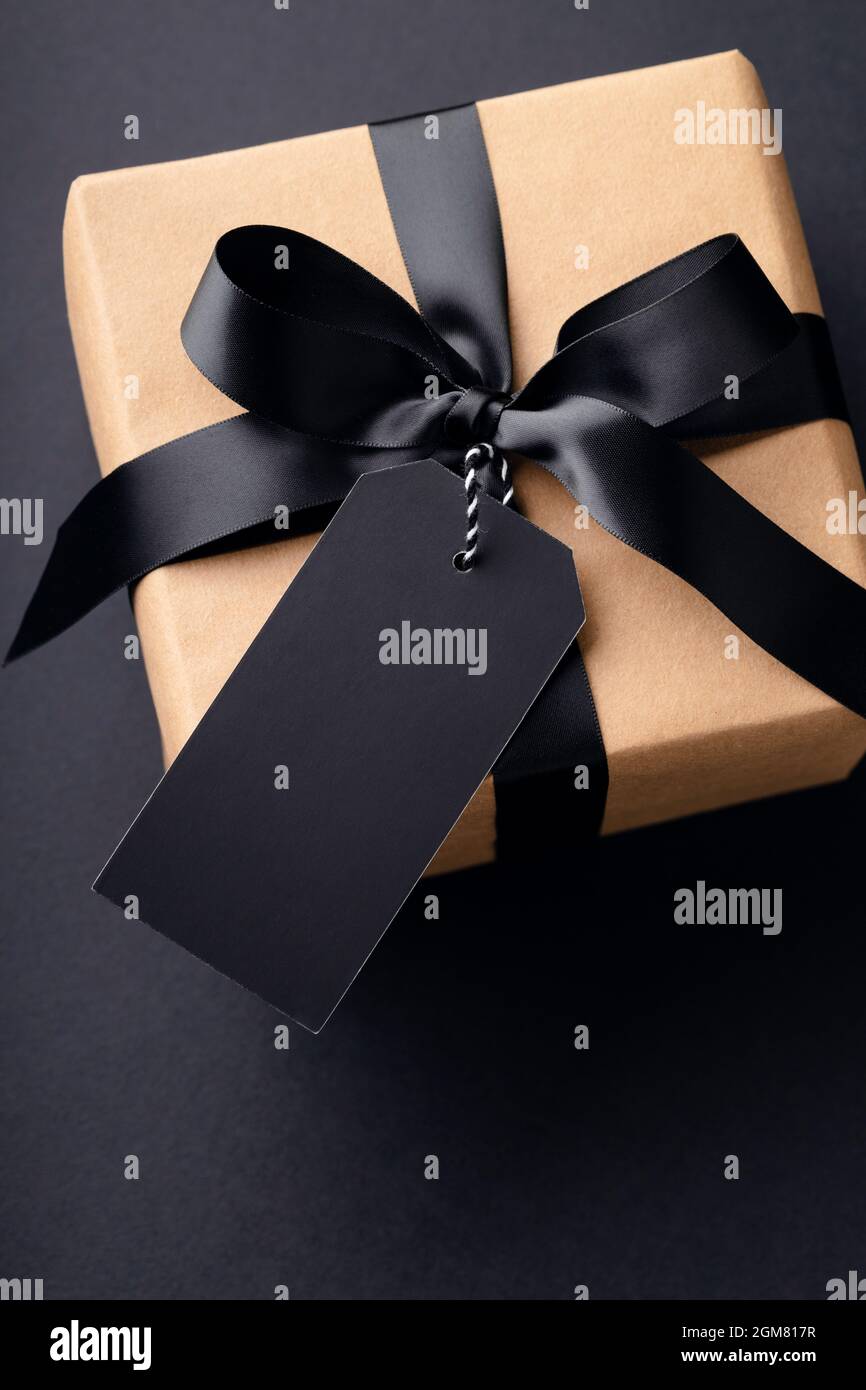 Overhead gift box hi-res stock photography and images - Alamy