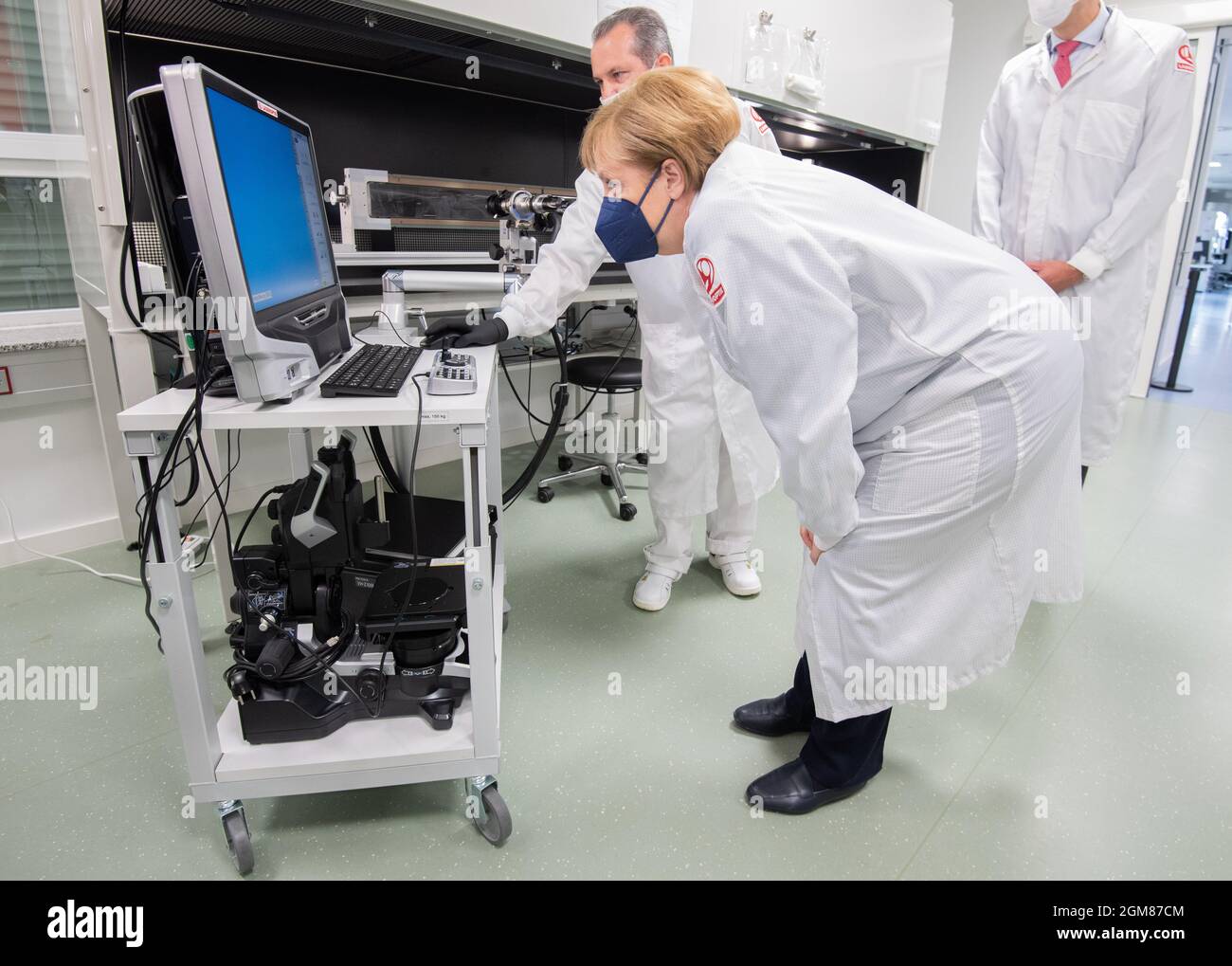 Laseroptik hi-res stock photography and images - Alamy