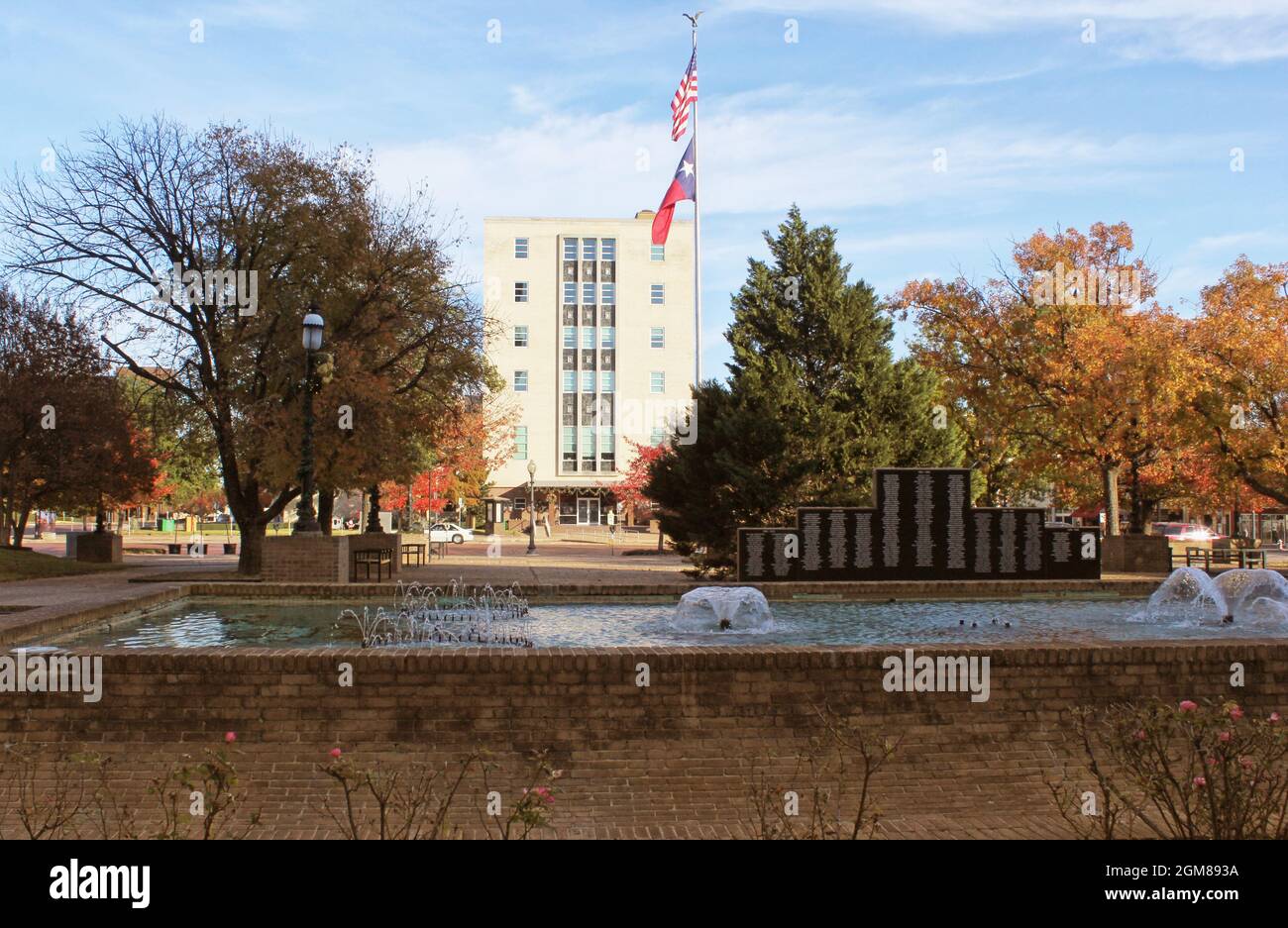 Tyler, TX: Smith County Courthouse located in downtown Tyler, Texas ...
