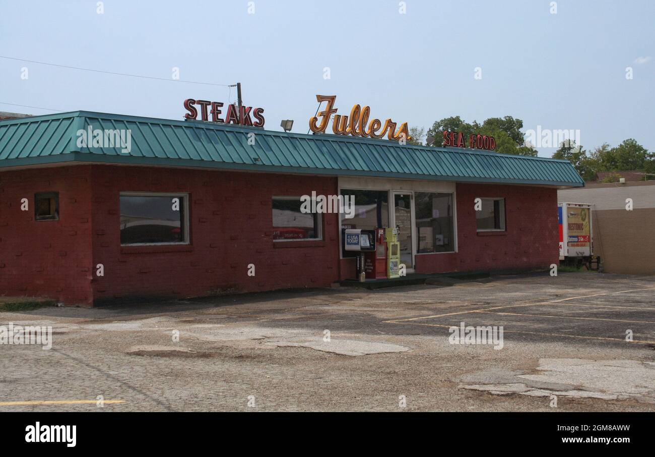 Tyler, TX: Abandoned Restaurant Fuller's Fine Foods a former local ...