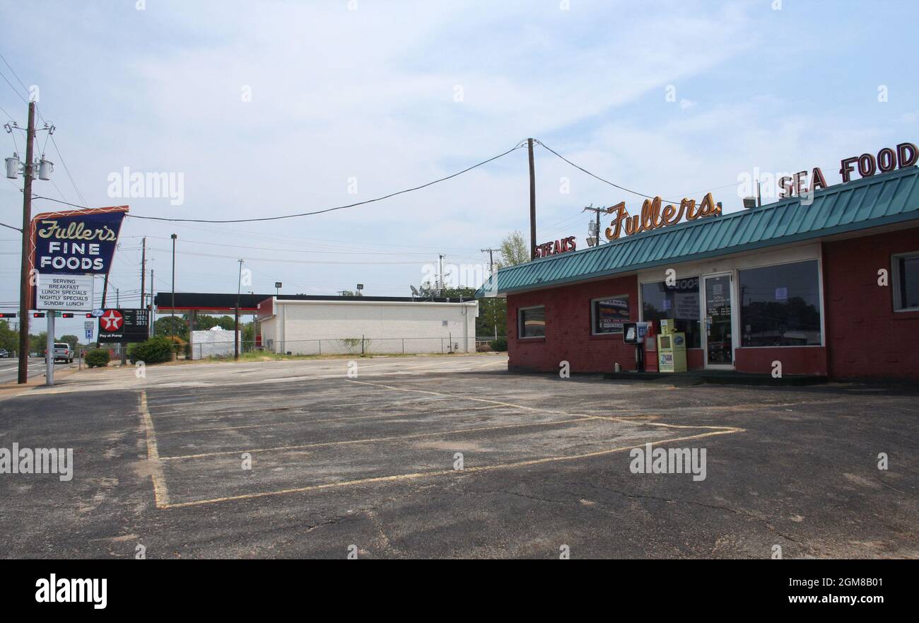 Tyler, TX: Abandoned Restaurant Fuller's Fine Foods a former local ...