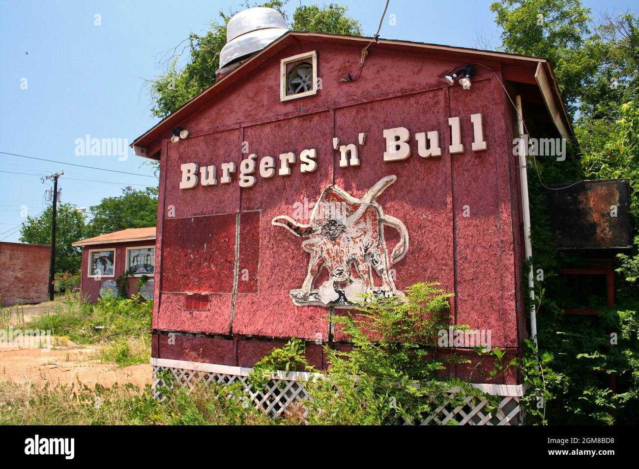 Cushing, TX: Abandoned Burgers n Bull Restaurant located in the rural ...