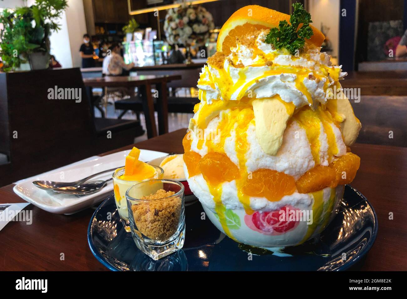 Quenching thirst hi-res stock photography and images - Alamy