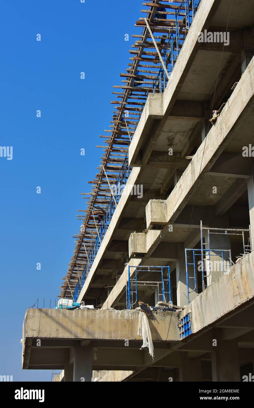 Scaffolding on a building under construction Stock Photo - Alamy