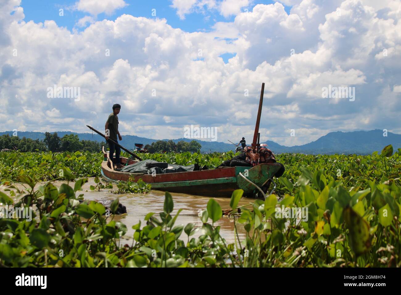 Boatman wallpaper hi-res stock photography and images - Alamy