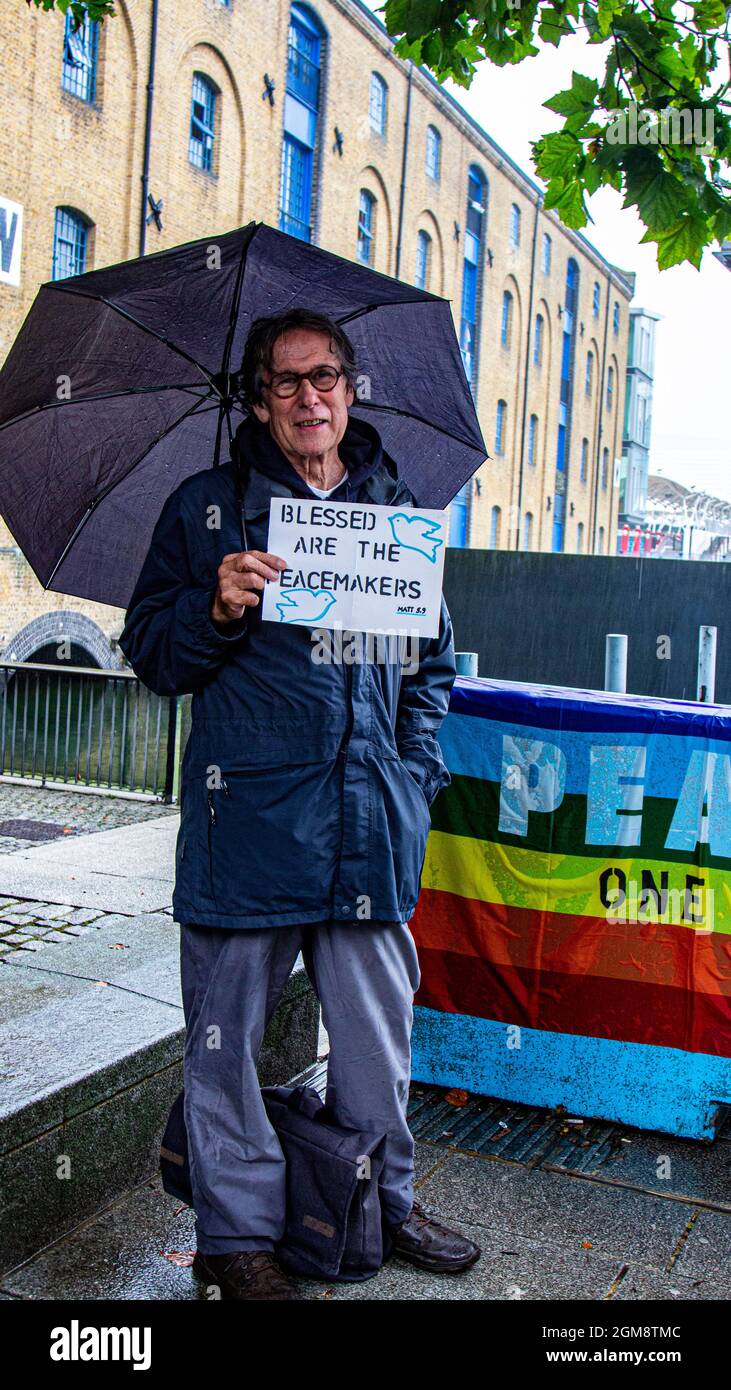 Christian palestinian hi-res stock photography and images - Alamy