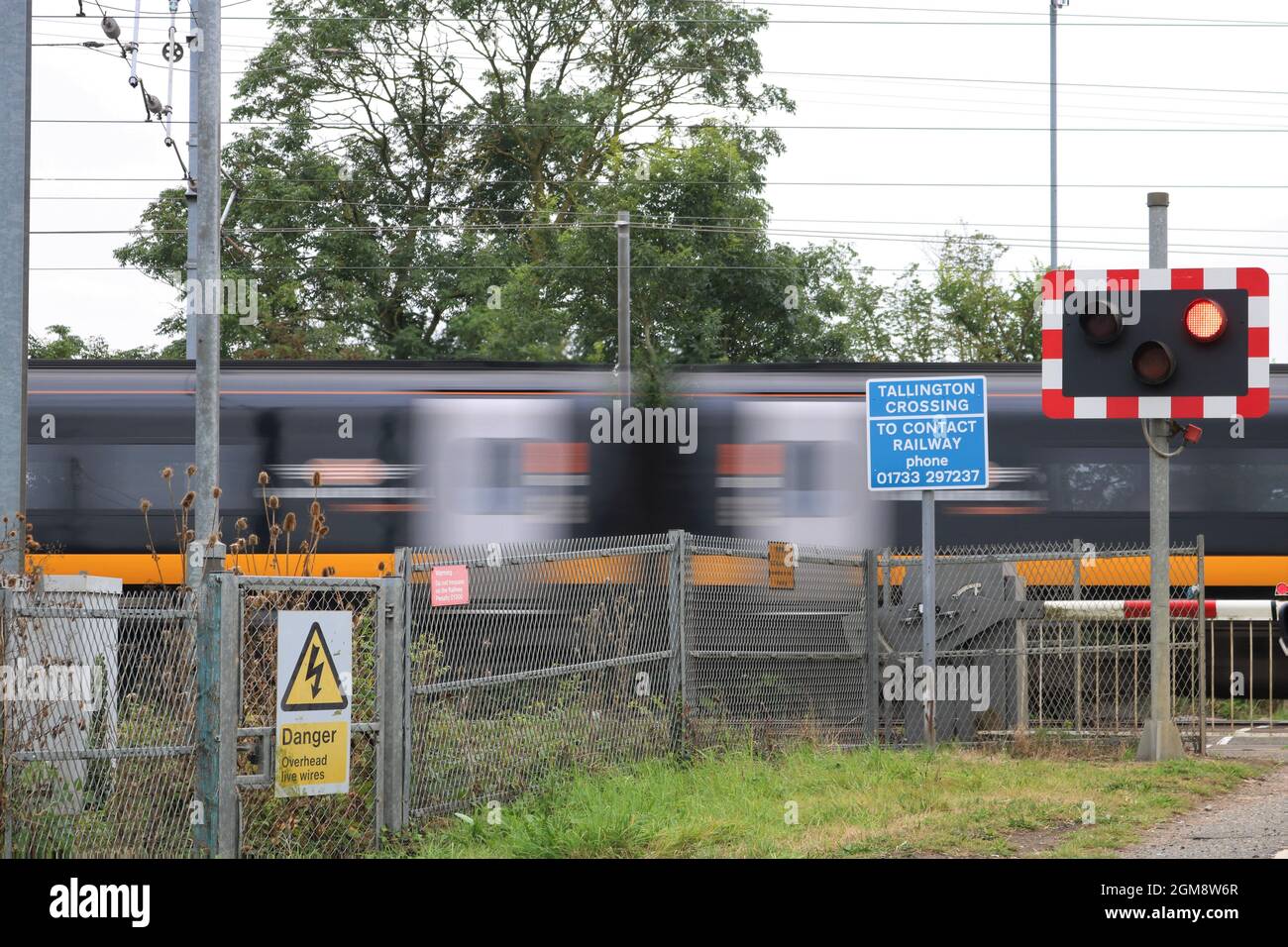 Fast moving train hi-res stock photography and images - Alamy