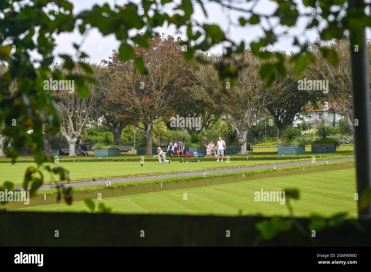 Worthing beach house park hi-res stock photography and images - Alamy