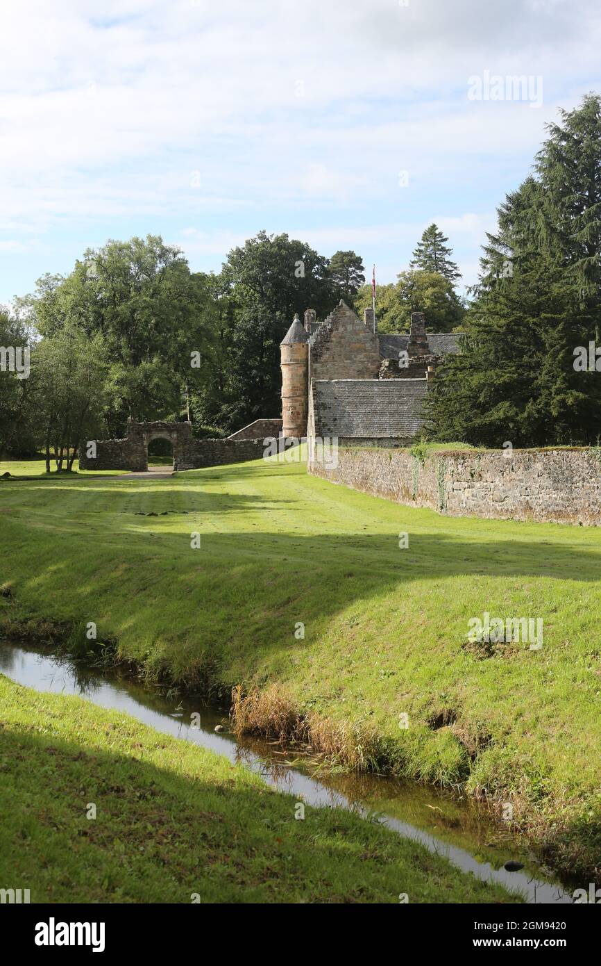 Rowallan castle hi-res stock photography and images - Alamy